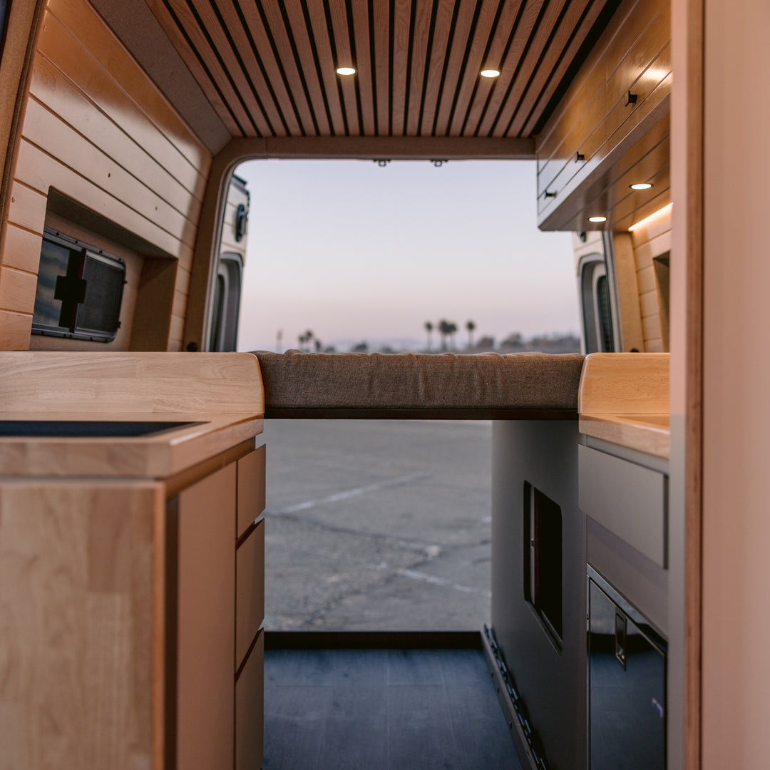 144 LOFT – Vanspeed